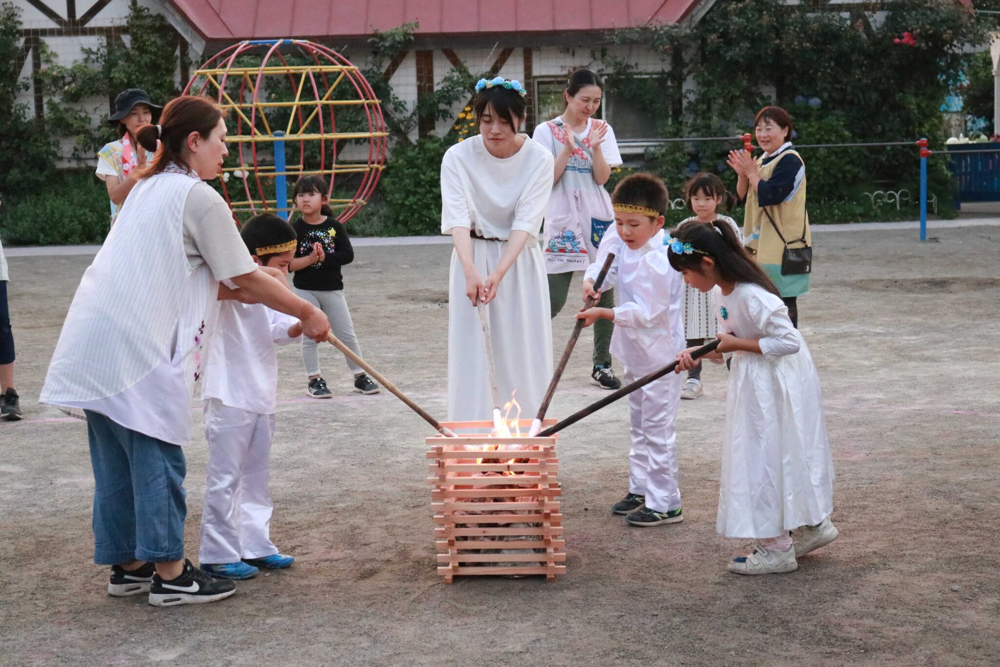 三徳会 | お泊まり保育③～キャンプファイヤー＆花火編～